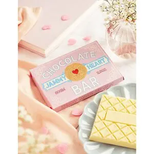 THE CHOCOLATE GIFT COMPANY Ever So Jammy Heart White Chocolate Bar 80g