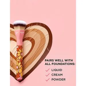 IT COSMETICS Heavenly Luxe® Love Is The Foundation Brush
