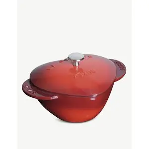 STAUB Heart-shaped Cast Iron Cocotte 20cm - One-color