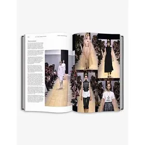 THAMES & HUDSON Dior Catwalk: The Complete Collections Book