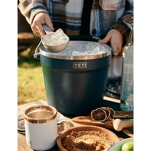 YETI Rambler Beverage Bucket