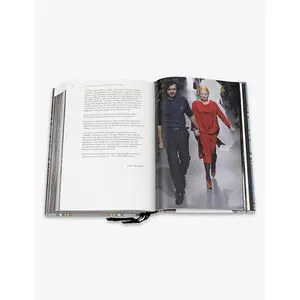 THAMES & HUDSON Vivienne Westwood Catwalk Book