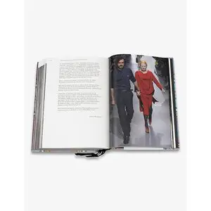THAMES & HUDSON Vivienne Westwood Catwalk Book