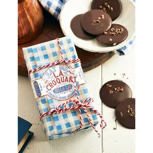 THE CHOCOLATE GIFT COMPANY La Croquant Milk Chocolate, Orange And Hazelnut Discs 140g