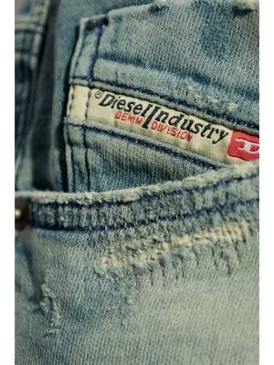 DIESEL® 2031 D-krailey Tapered Jeans - Blue