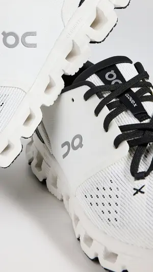 On X 4 Sneakers - Ivory/black
