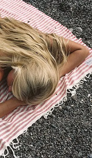 SUNKISSED Bermuda Sand Free Beach Towel