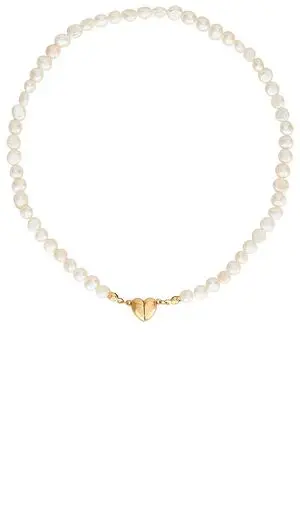 Petit Moments Pearl Necklaces