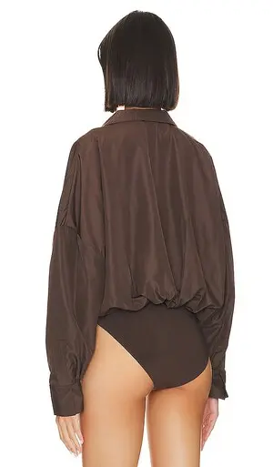 Norma Kamali Oversized Boyfriend Shirt Bodysuit - Chocolate
