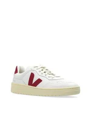 VEJA V-90 Sneakers - White