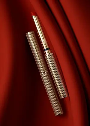 Estée Lauder Pure Color Explicit Silk Matte Lipstick - Static