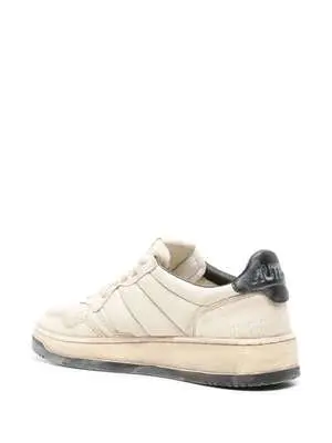 AUTRY Super Vintage Distressed Sneakers - Neutrals