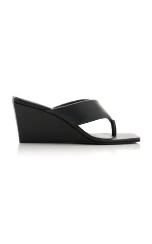 ST. AGNI Thong Leather Sandals