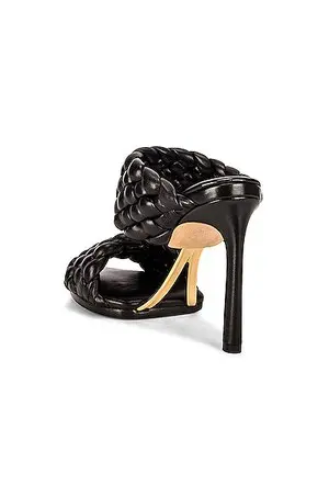 Bottega Veneta Lido Woven Leather Sandals - Black