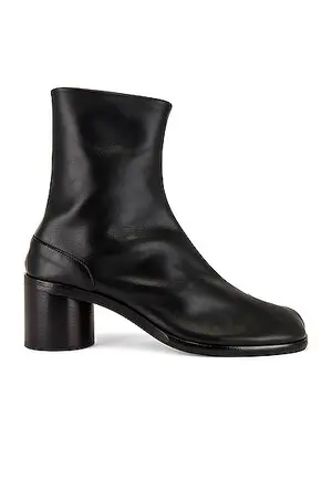 MAISON MARGIELA Tabi Ankle Boots - Black