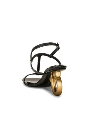 FERRAGAMO Elina Sandal