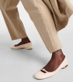 ROGER VIVIER Choc B Mini Leather Ballet Flats