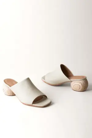HUMA BLANCO Milla Leather Slide Sandal - Bone
