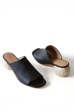 HUMA BLANCO Milla Leather Slide Sandal - Coal