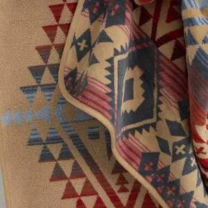Pendleton Jacquard Hooded Towel