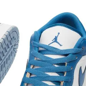 JORDAN 1 Low Se Sneakers