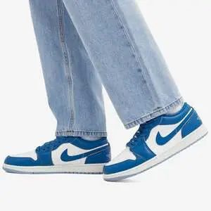 JORDAN 1 Low Se Sneakers