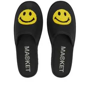 MARKET Smiley Upside Down Hotel Slippers