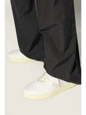 VEJA V-90 Leather Sneakers - Neutrals
