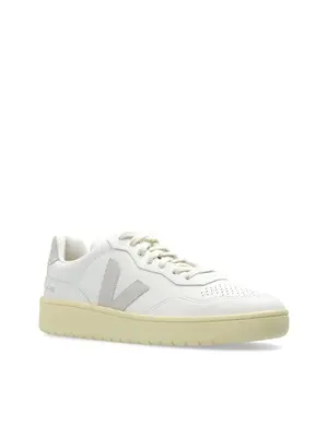 VEJA V-90 Leather Sneakers - Neutrals