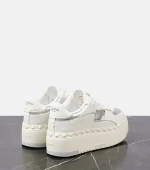 Valentino Garavani Freedots Xl Leather Platform Sneakers - White