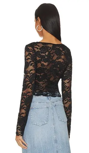 Superdown Elowen Lace Top - Black