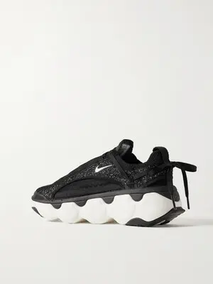 Nike Bloom Flyknit Sneakers