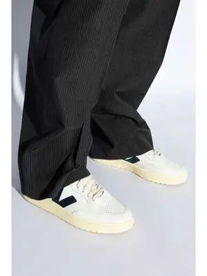 VEJA V-90 Sneakers - White