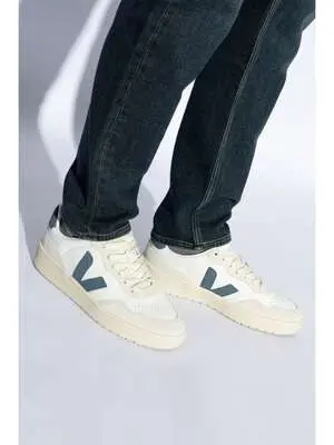 VEJA V-90 Sneakers - White