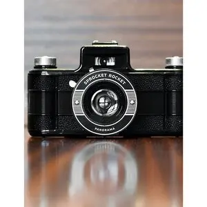 LOMOGRAPHY Sprocket Rocket Camera