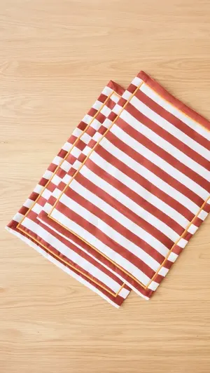La DoubleJ Placemat Set Of 2 - Red And White