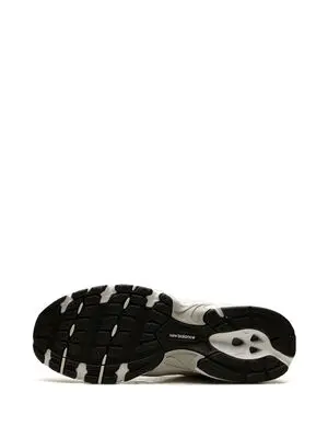 NEW BALANCE 530 Sneakers - White