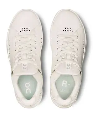 On The Roger Advantage Sneakers