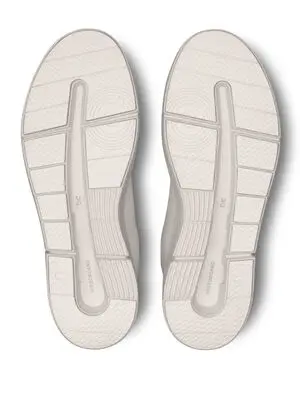 On The Roger Advantage Sneakers