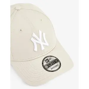 New Era 9forty New York Yankees Cotton Cap - Light Beige