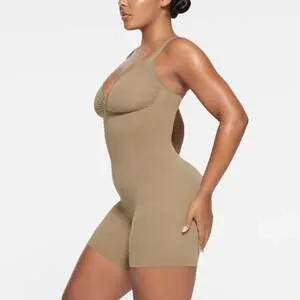 SKIMS Seamless Sculpt Zip Front Mid Thigh Bodysuit