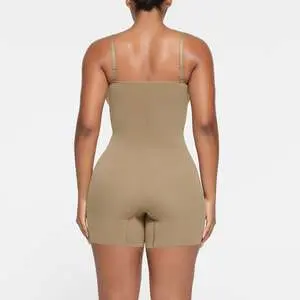 SKIMS Seamless Sculpt Zip Front Mid Thigh Bodysuit
