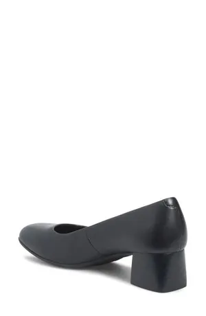 COMFORTIVA Peach Leather Pumps - Black