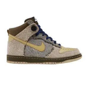 Nike Nike Dunk High "Coraline" High Top Sneakers Tan
