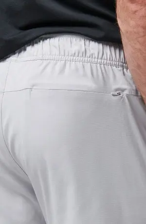 Travis Mathew Wanderlust Ripstop Shorts - Micro Chip