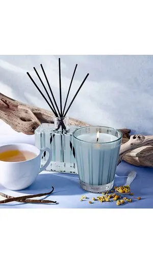 NEST NEW YORK Driftwood & Chamomile Classic Candle - N,a