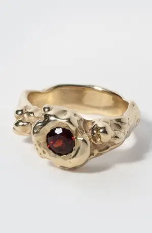 FARIS Spell Garnet Ring