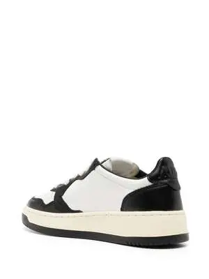 AUTRY Medalist Leather Sneakers
