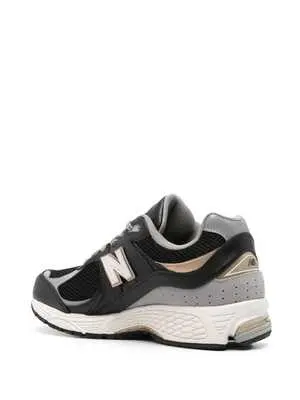 NEW BALANCE 2002r Sneakers
