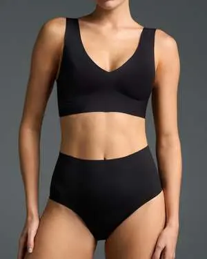 EBY Bralette, Seamless - Black